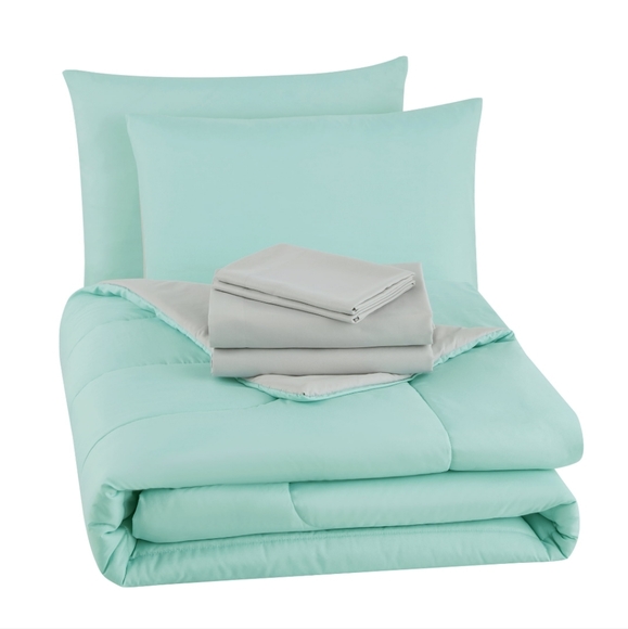 Mainstays | Bedding | Complete Comforter Set | Poshmark